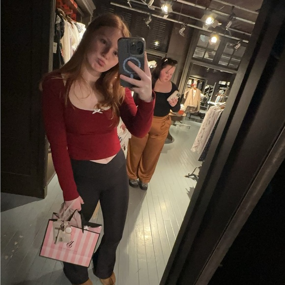 Natalie's Closet (@natalie_witham) | Poshmark